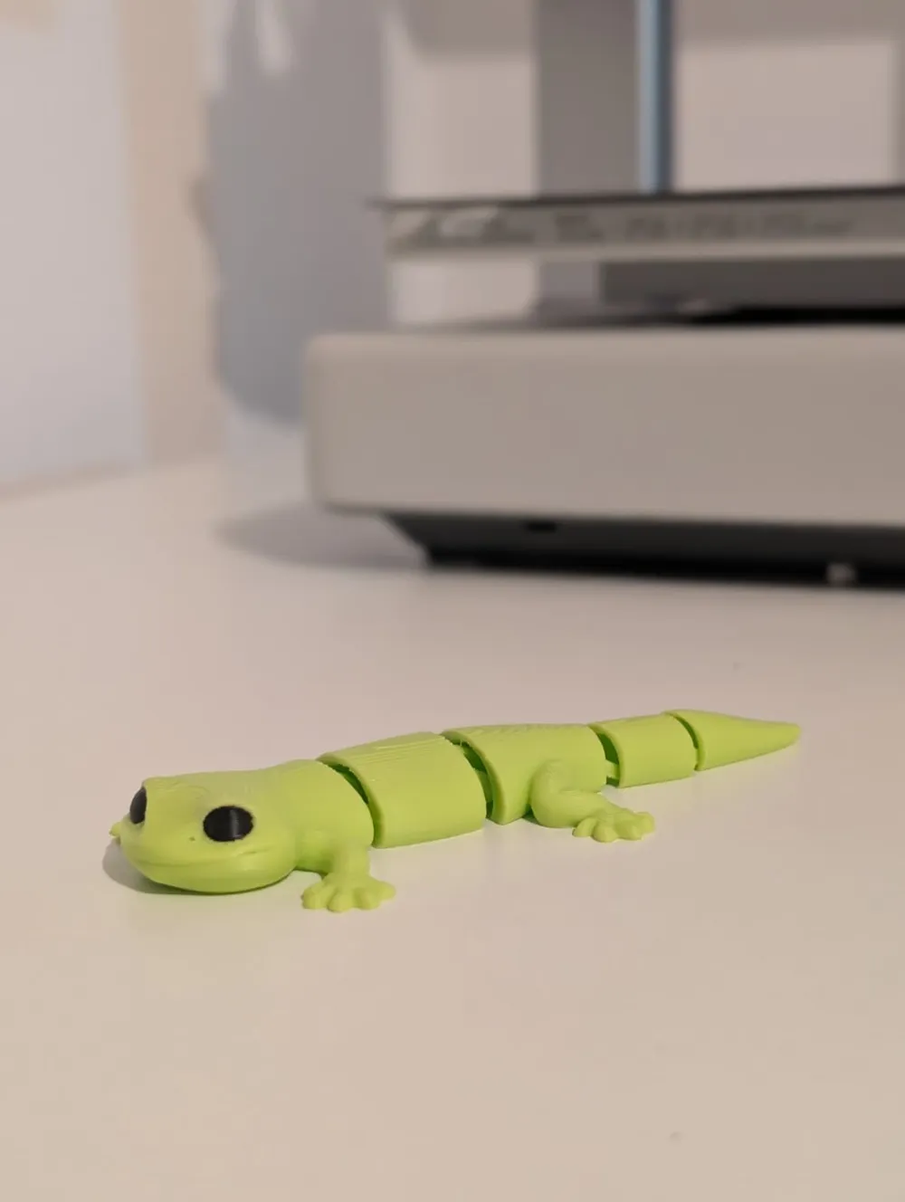 Mini Gecko - Articulated animal - Free 3D Print Model - MakerWorld
