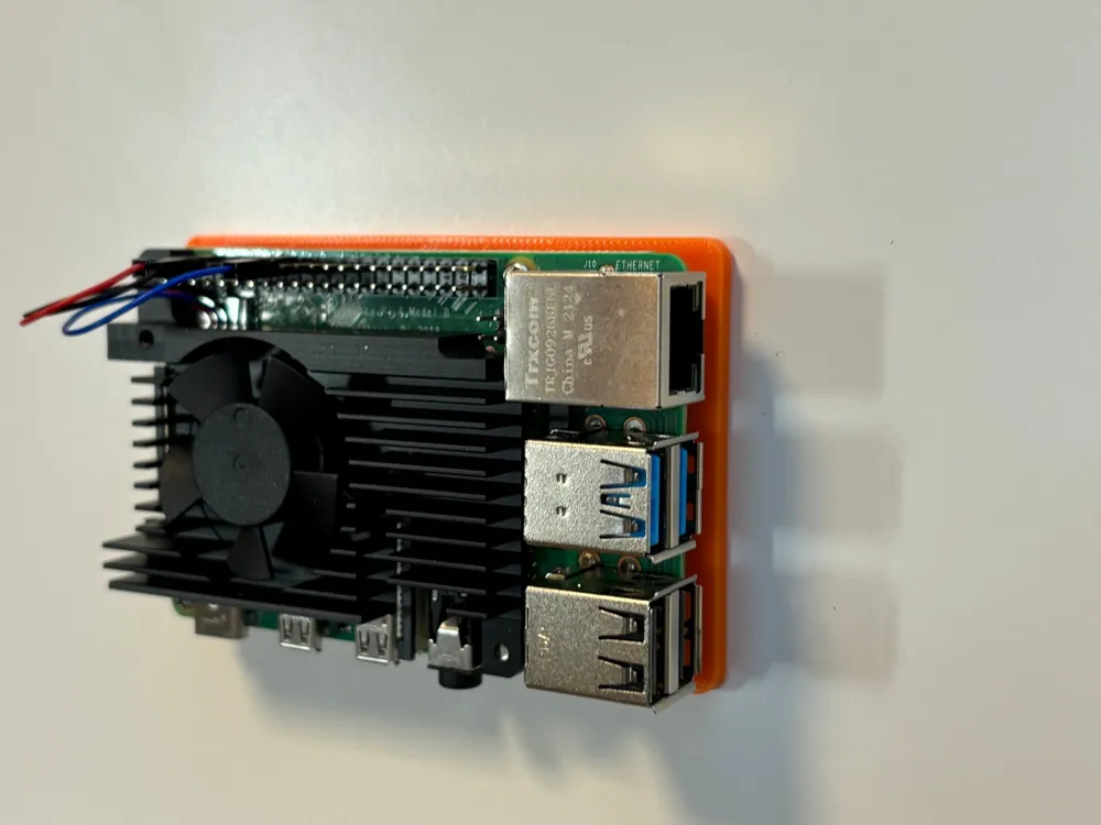 Raspberry Pi 3 / 4 / 5 Mounting Plate by DaVinci - MakerWorld