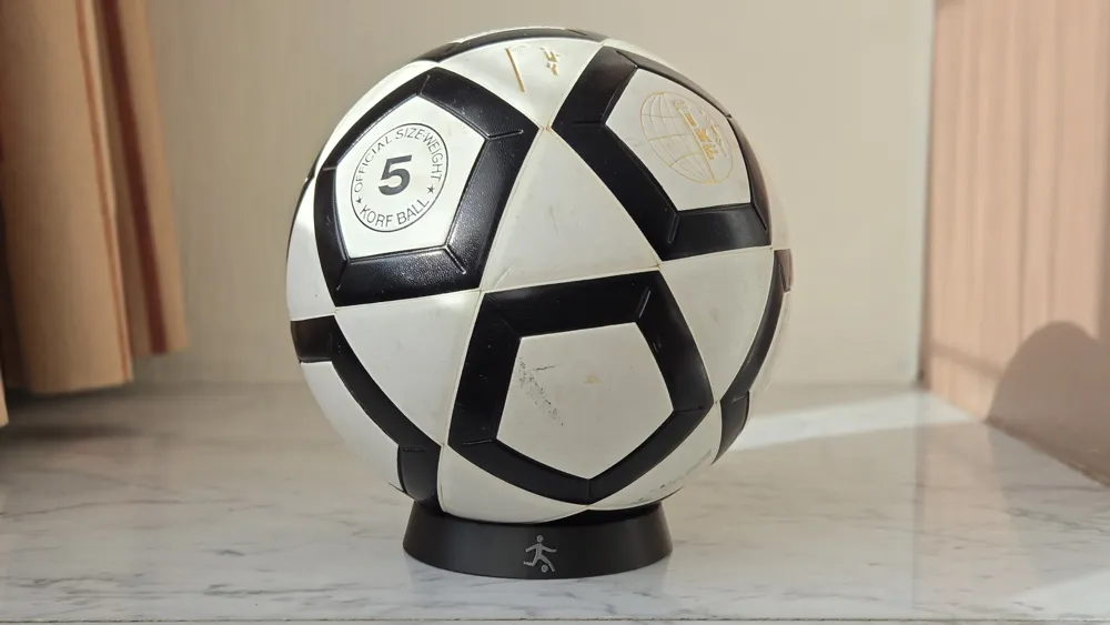 Soccer ball stand - Free 3D Print Model - MakerWorld