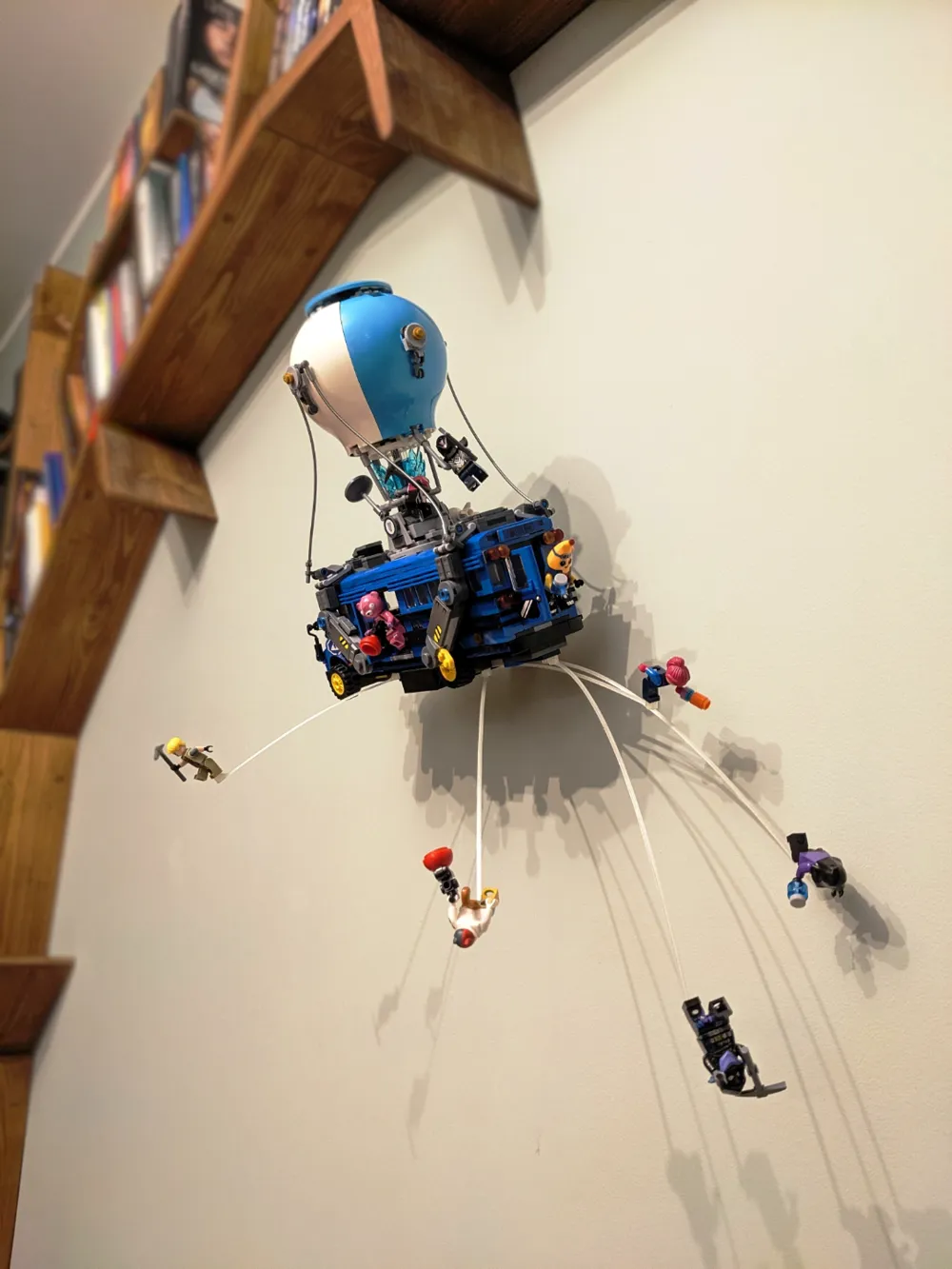 Fortnite L.E.G.O 77073 Battle Bus wall mount - Free 3D Print Model ...