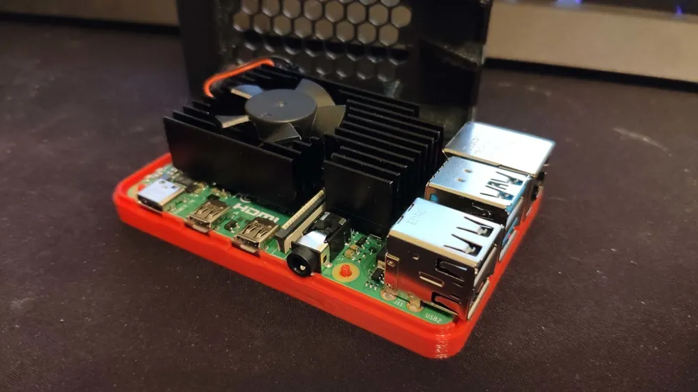 Raspberry Pi 4b Case for Fan with Heatsink - Free 3D Print Model ...