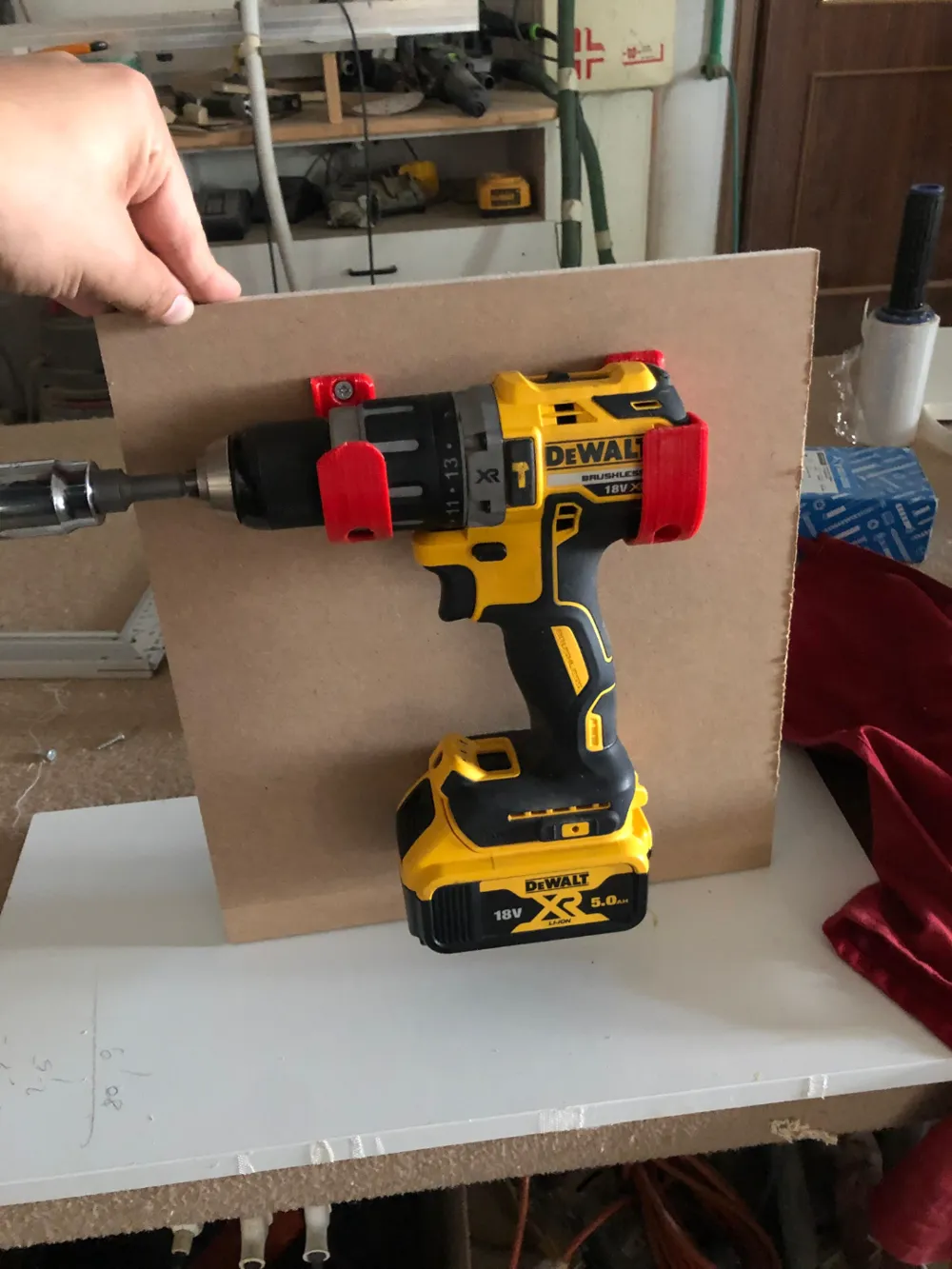 DeWalt XR 18V Drill Wall Mount/Support by muccia73.73 - MakerWorld