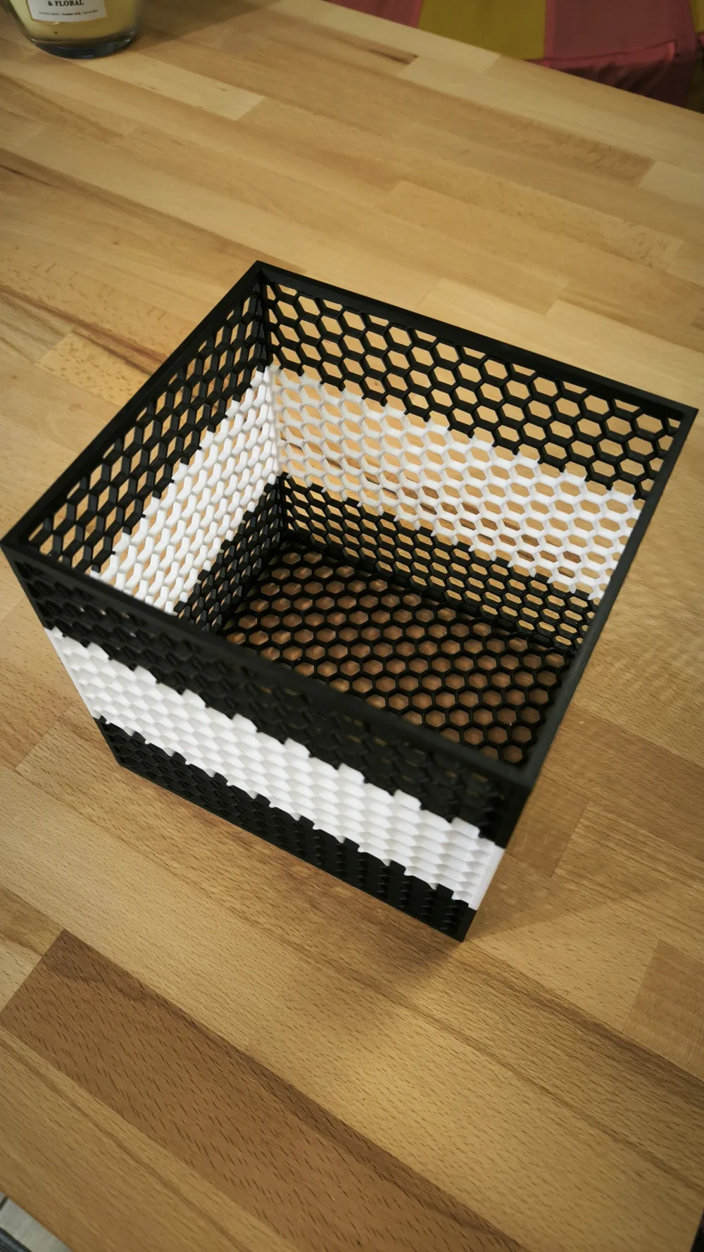 Honeycomb Storage Cube by Carpet.diosMakerWorld: Download Free 3D Models