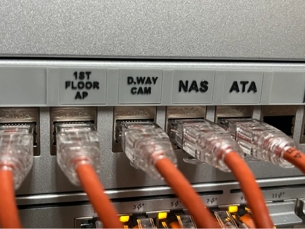 Magnetic Patch Panel Label & Carrier – For Ubiquiti by _Rand_ - MakerWorld