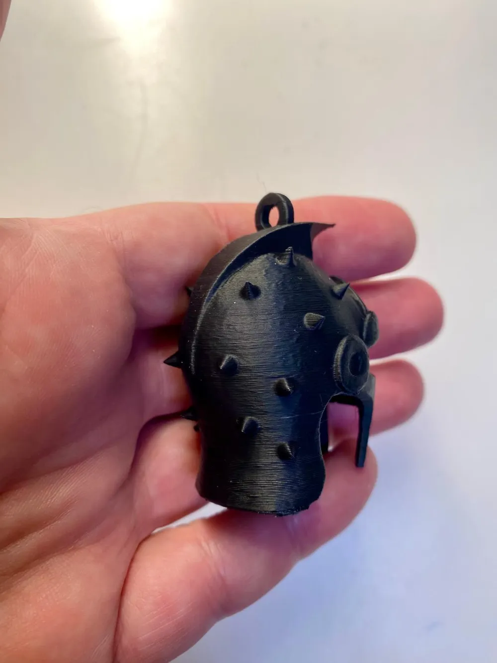 Gladiator helmet keychain Maximus Decimus Meridius - Free 3D Print ...