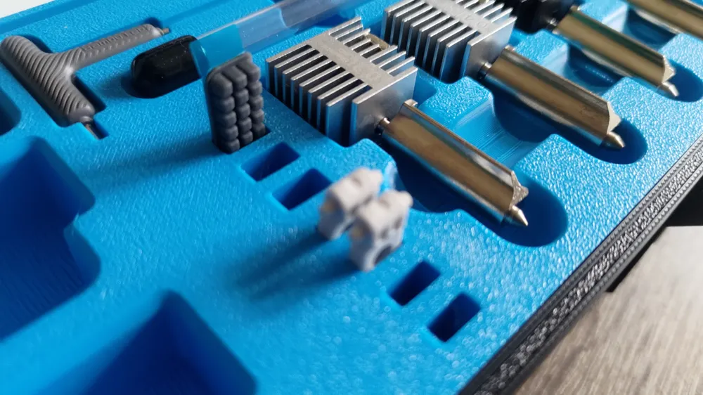 A1 / A1 mini tool box with space under Remixed by Antonín Ušelík ...