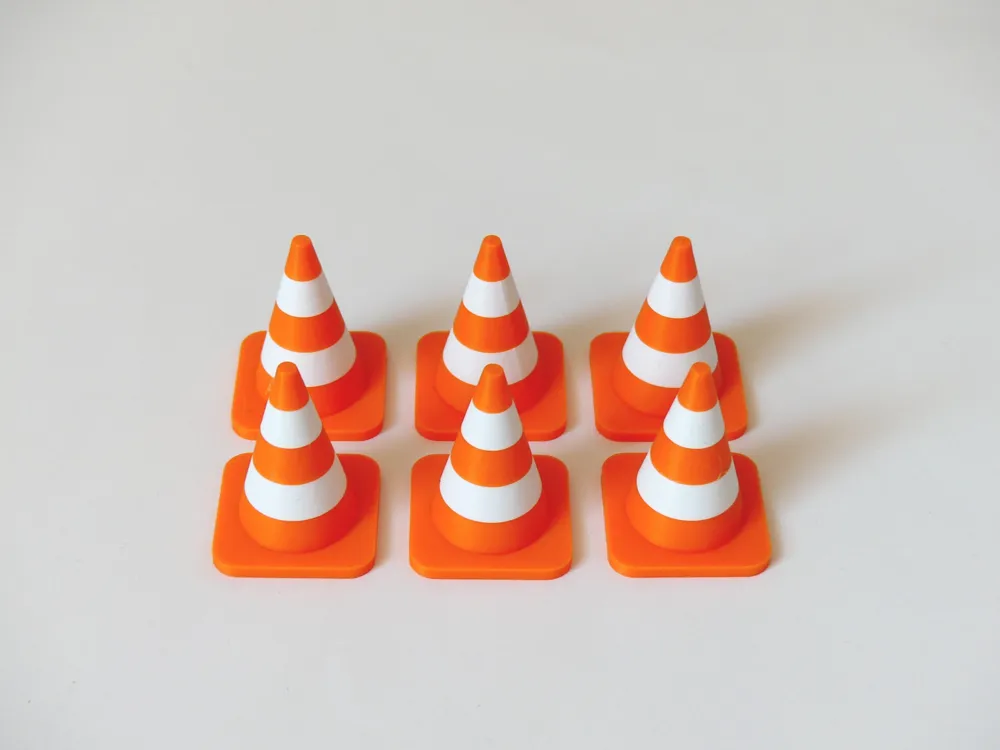Stackable Traffic Cone 1:16 by Benni's Creations MakerWorld: Download ...