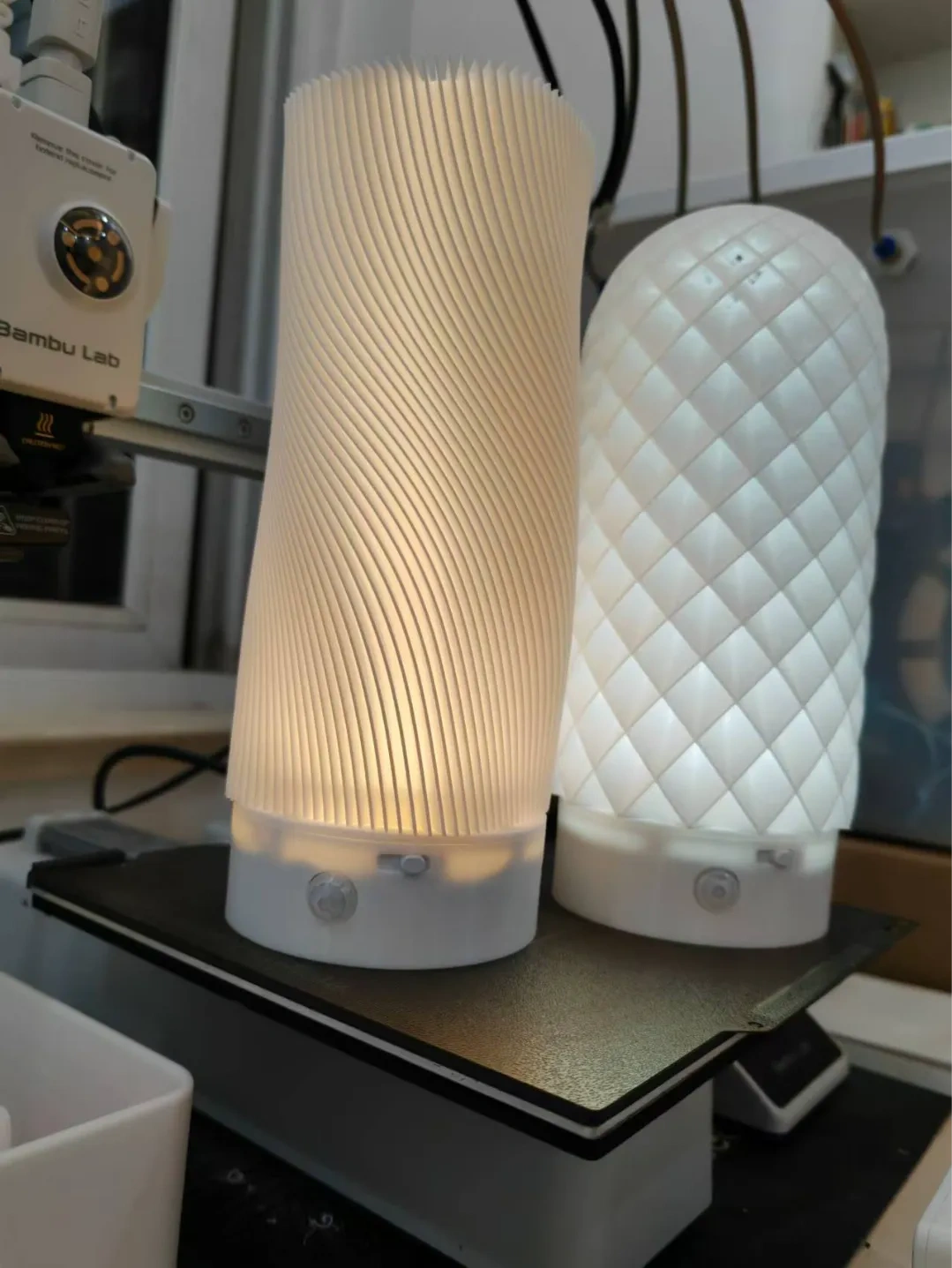 可充电LED感应夜灯 改装适配拓竹LED夜灯Lamp Kit-001灯罩 来自 木头人 MakerWorld：免费下载 3D 模型