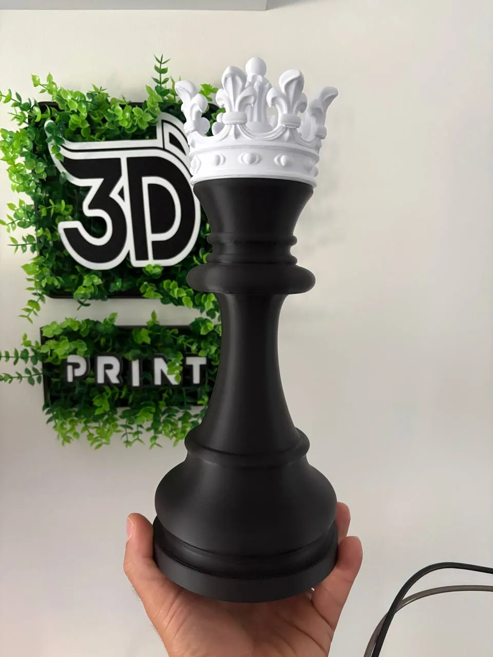 The Chessboard Queen – Elegant Decoration - Free 3D Print Model ...