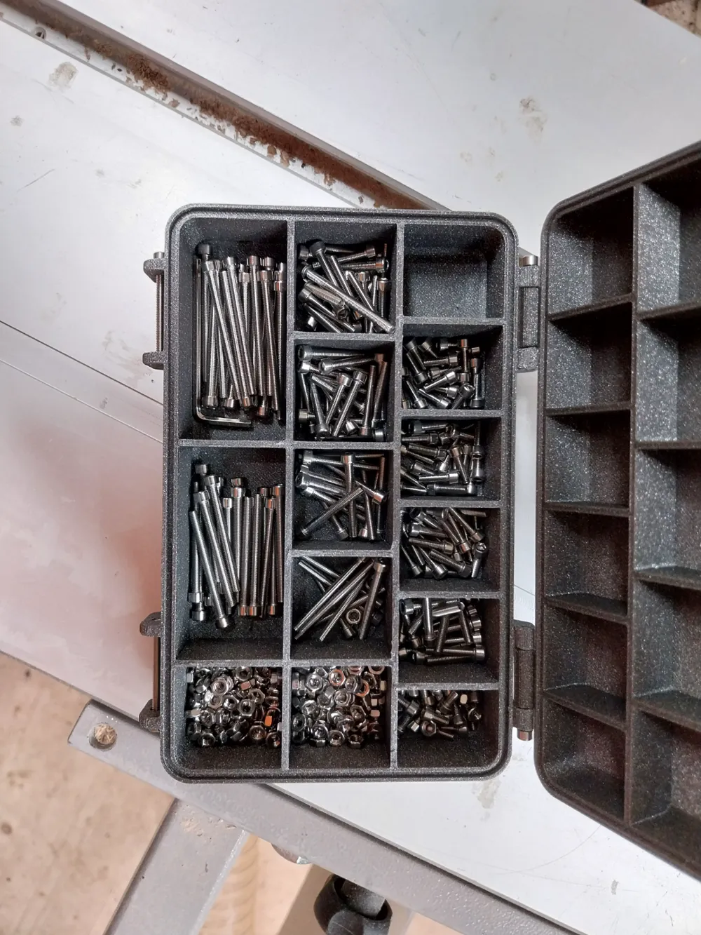 Screw box/organizer Remixed by Philipp - MakerWorld