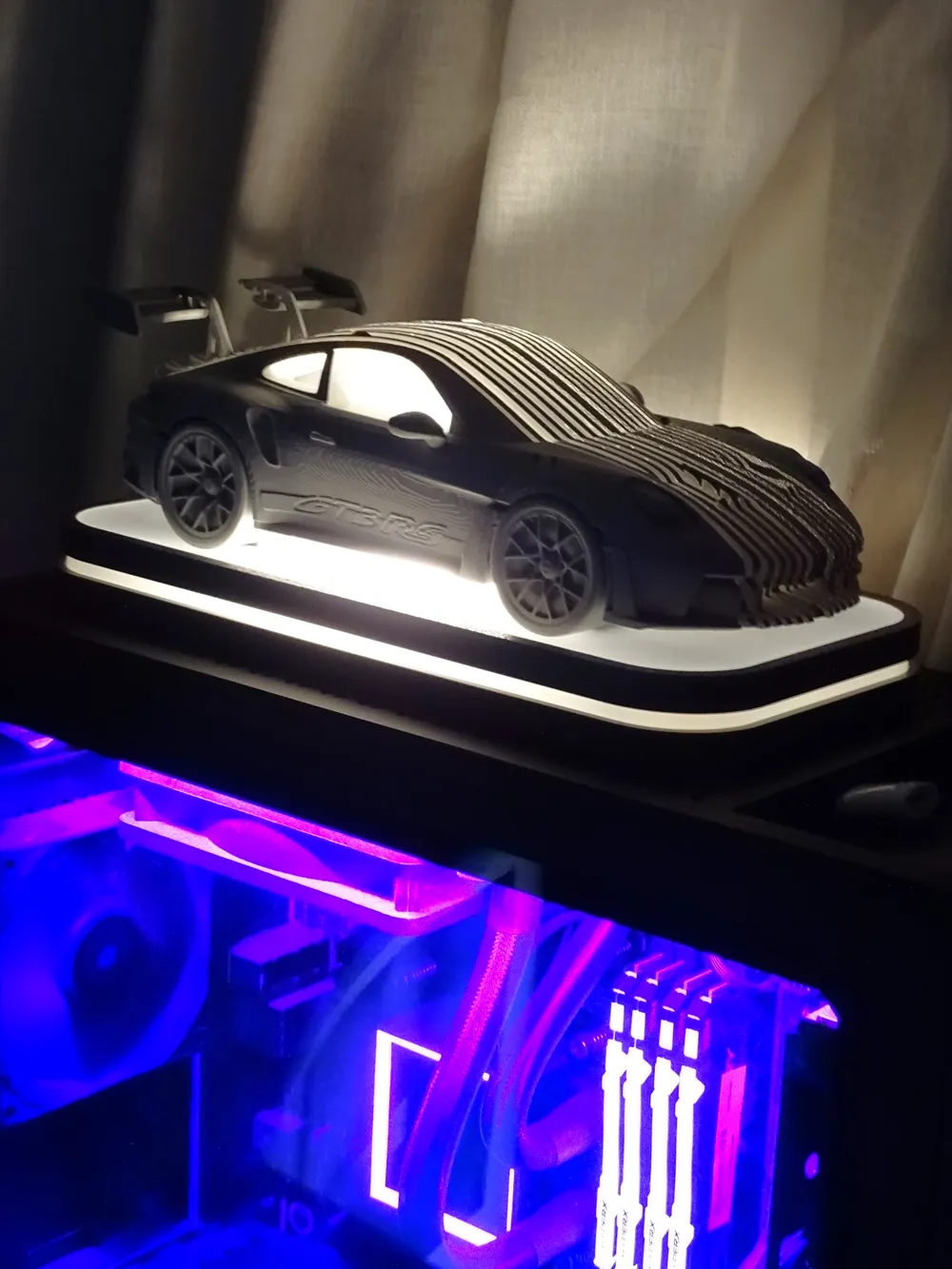Porsche 911 GT3RS Flowing Layered Sculpture Lamp by Mr.Rod MakerWorld ...