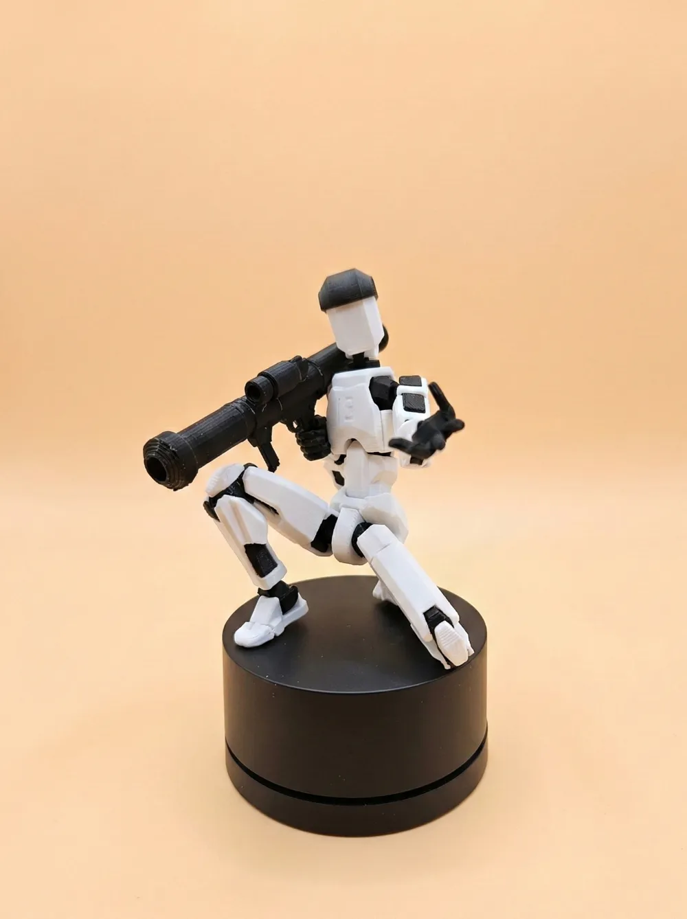 Dummy 13 bazooka rpg gun by ELANTRA MakerWorld: Download Free 3D Models