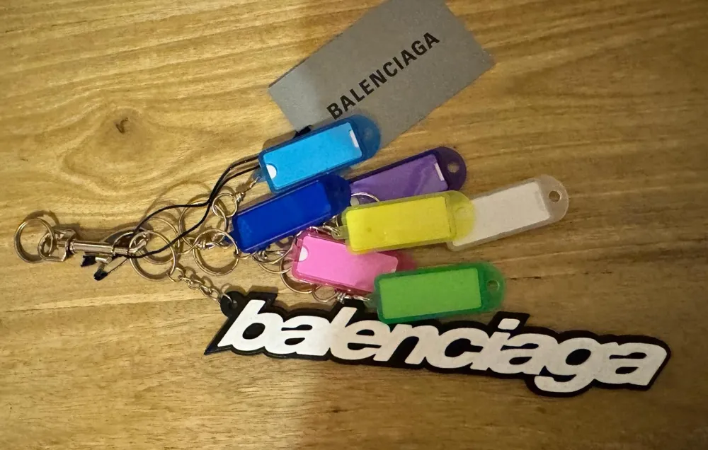 Balenciaga keychain by thift88 - MakerWorld