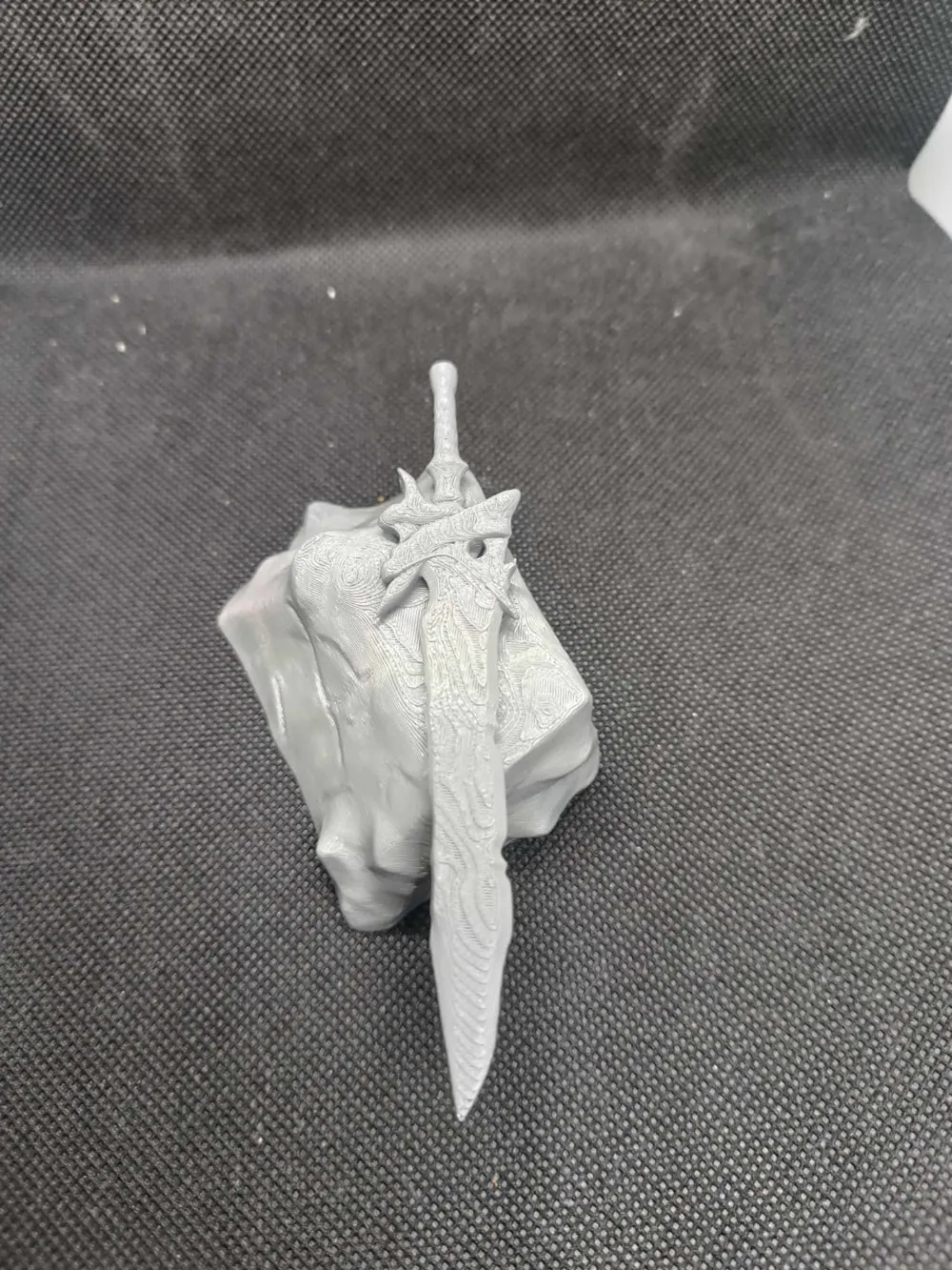 DnD mini Obsidian Two-handed Sword by drakeforge3d - MakerWorld