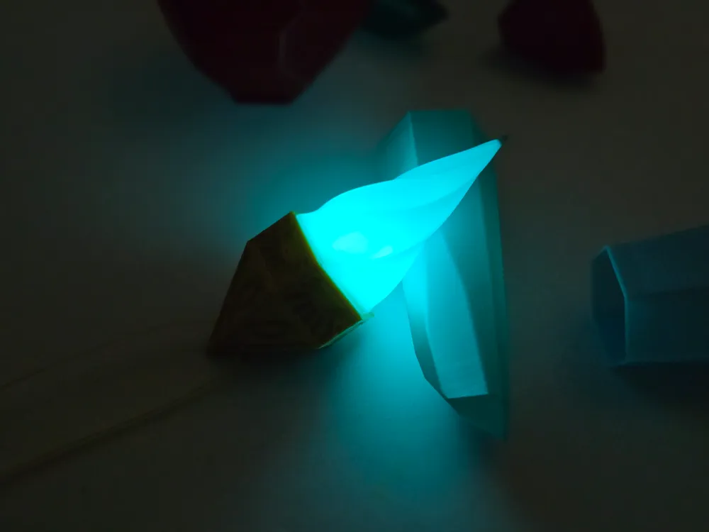 Crystal Ornament — LED-lit decoration by Jaatinen3D MakerWorld ...