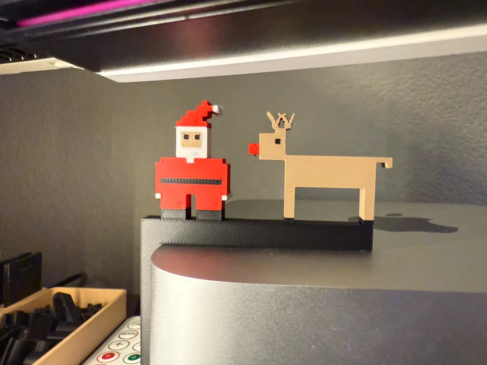 8bit Santa and Rudolph Monitor/TV Corner Buddies by Hopper_Dropper ...