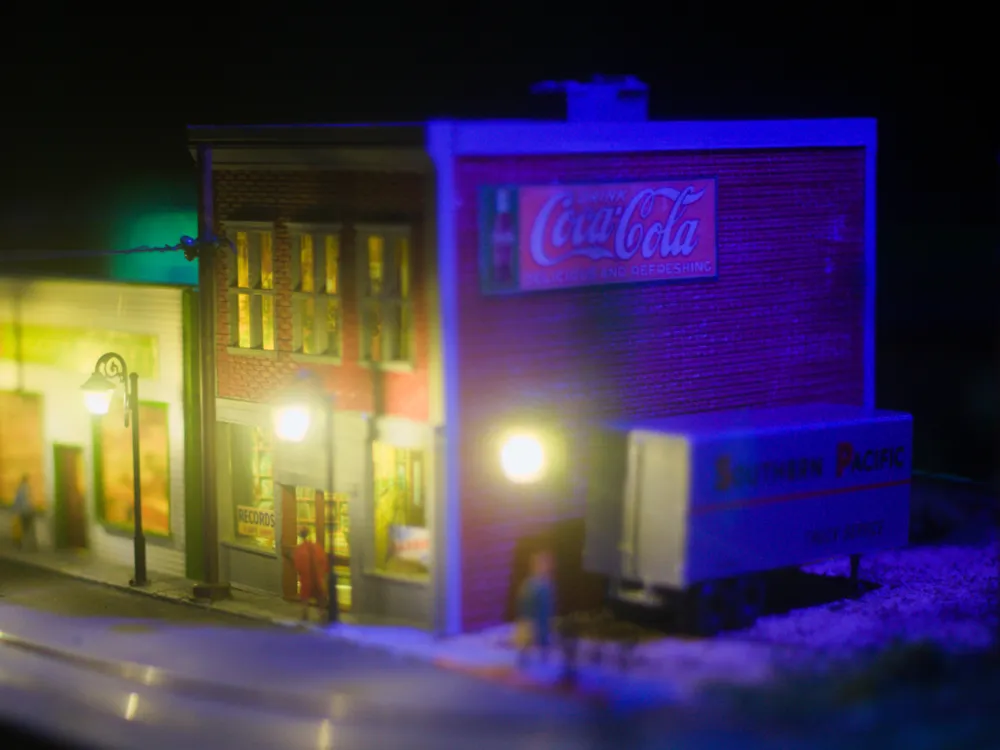 HO Scale Layout Model | Brick Storefront Building - Free 3D Print Model ...