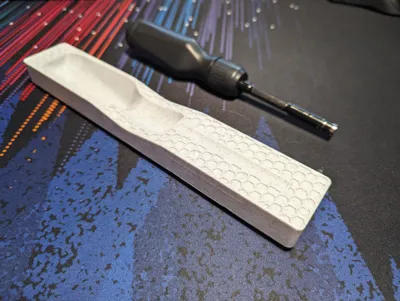 LTT Screwdriver Holder (+Gridfinity) by Schef - MakerWorld