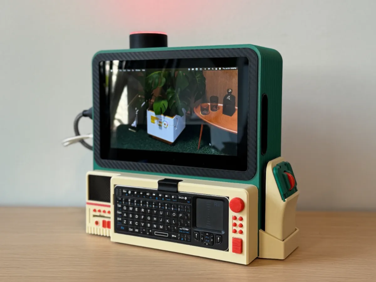 Cyberdeck Retrô Futurista (Mac mini antigo) - Modelo gratuito para ...