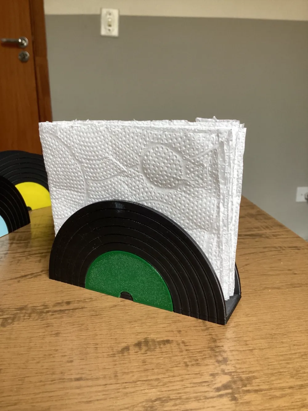 Vinyl Napkin Holder by Yan Camarotto - MakerWorld