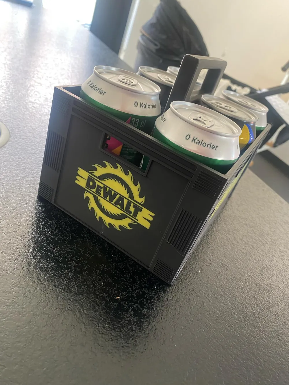 DeWALT Beer/can box - Free 3D Print Model - MakerWorld