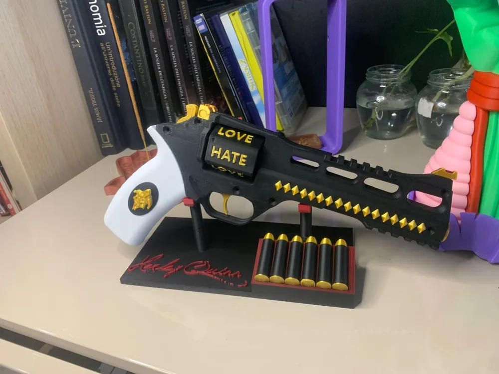 revolver harley quinn con supporto by M3Dmat MakerWorld: Download Free 3D Models