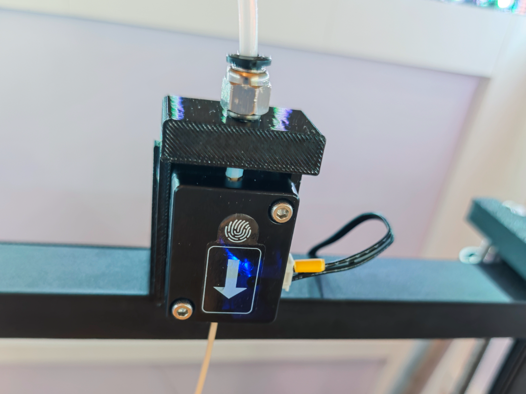 Creality Ender-3 V3 KE Filament Runout Sensor Top Mount by user_2023585124 MakerWorld: Download ...