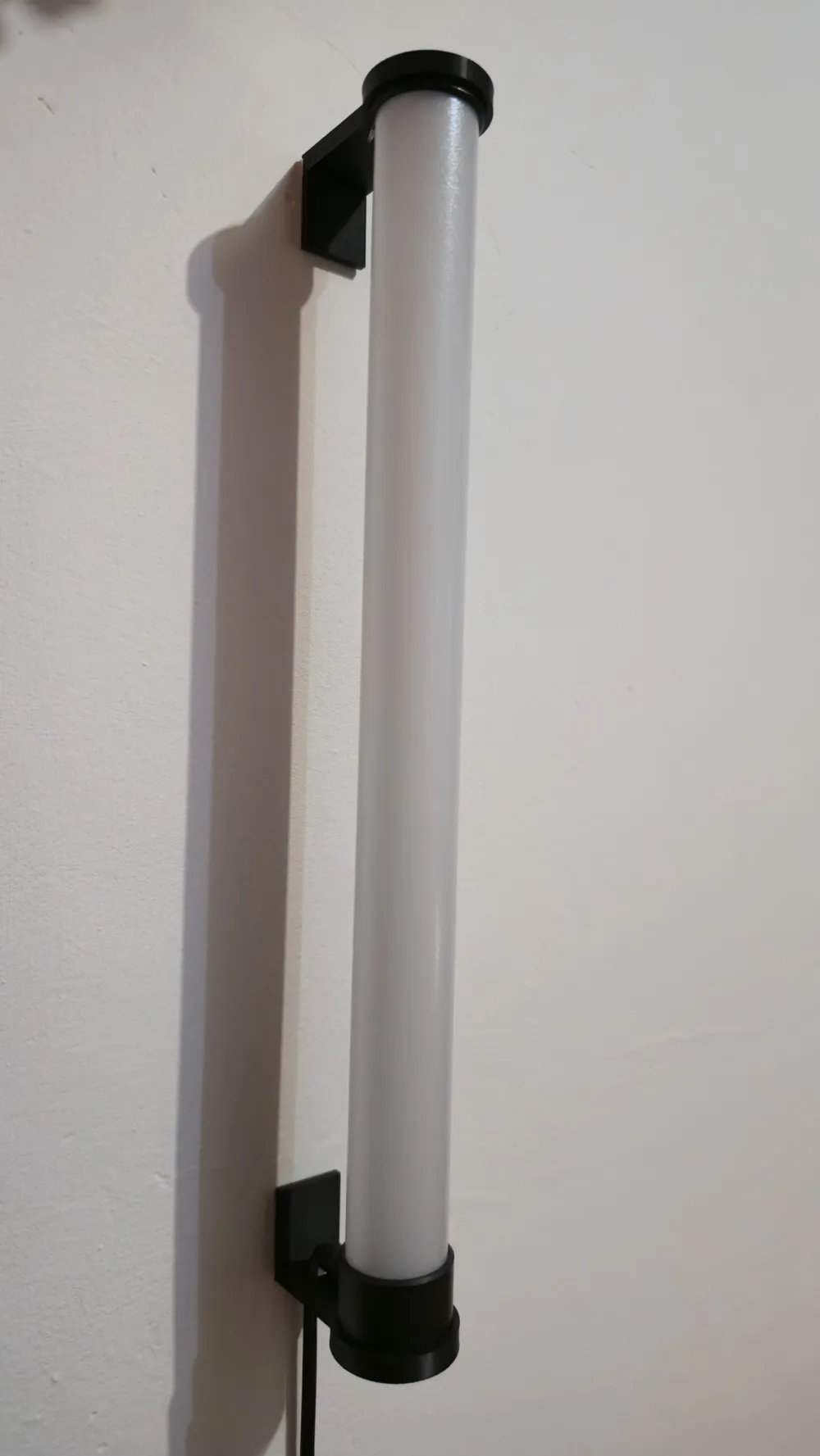 Wall Mount for LED Tube/Bar (TEMU Compatible) - Free 3D Print Model ...