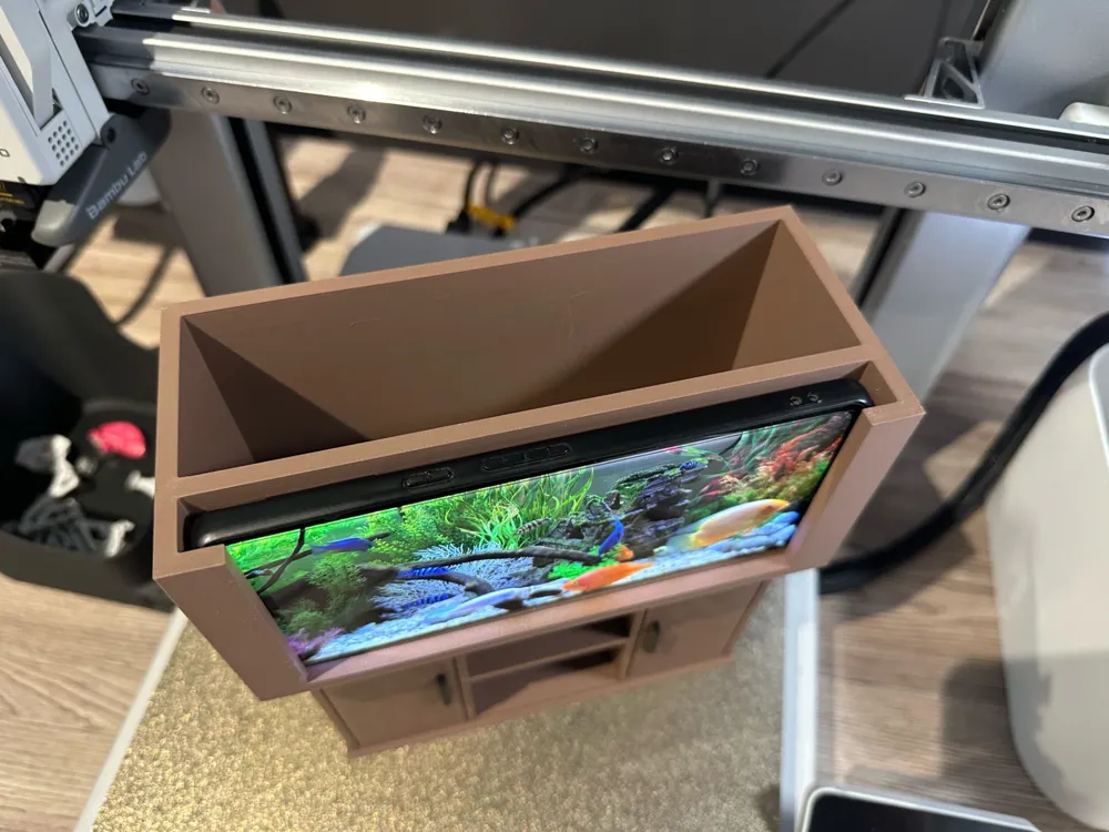 Aquarium Fish Tank Phone Holder & Stand by shanehoggatt MakerWorld ...