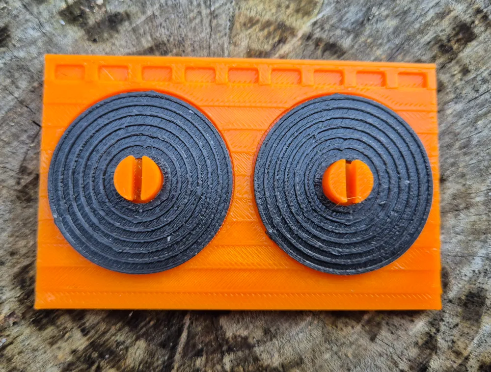 DJ Console Fidget Toy - Free 3D Print Model - MakerWorld