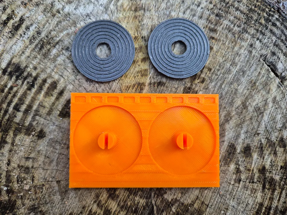 DJ Console Fidget Toy - Free 3D Print Model - MakerWorld
