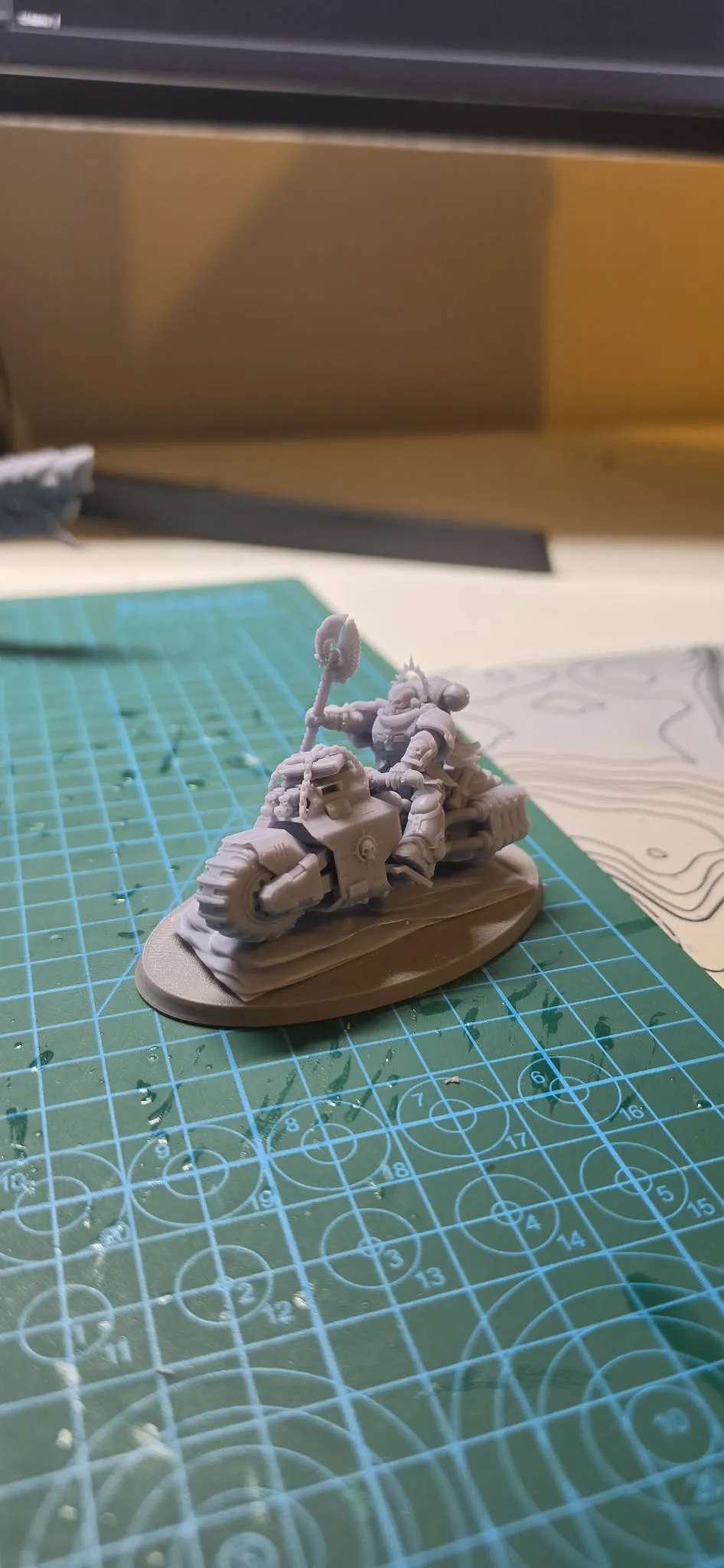40k 星际战士摩托牧师 - 免费 3D 打印模型 - MakerWorld