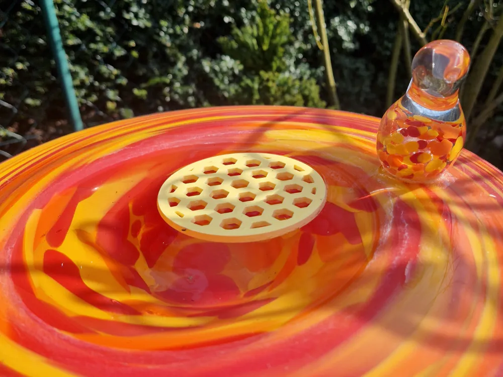 Bee Island by Dino87 - MakerWorld