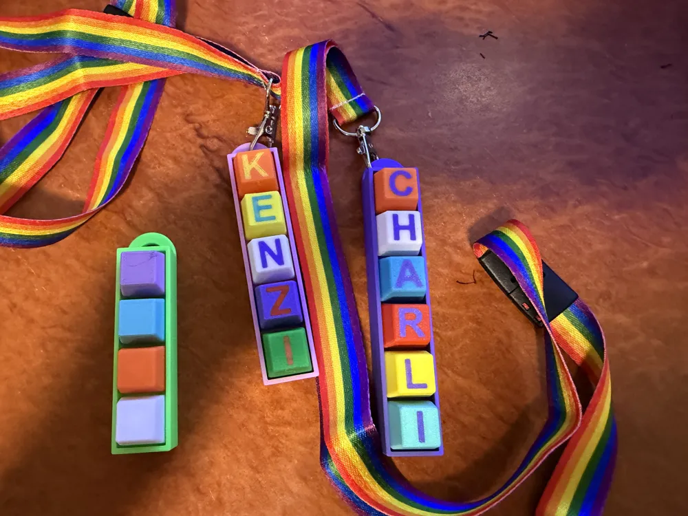 Keyboard Fidget Clicker Custom Names - Free 3D Print Model - MakerWorld