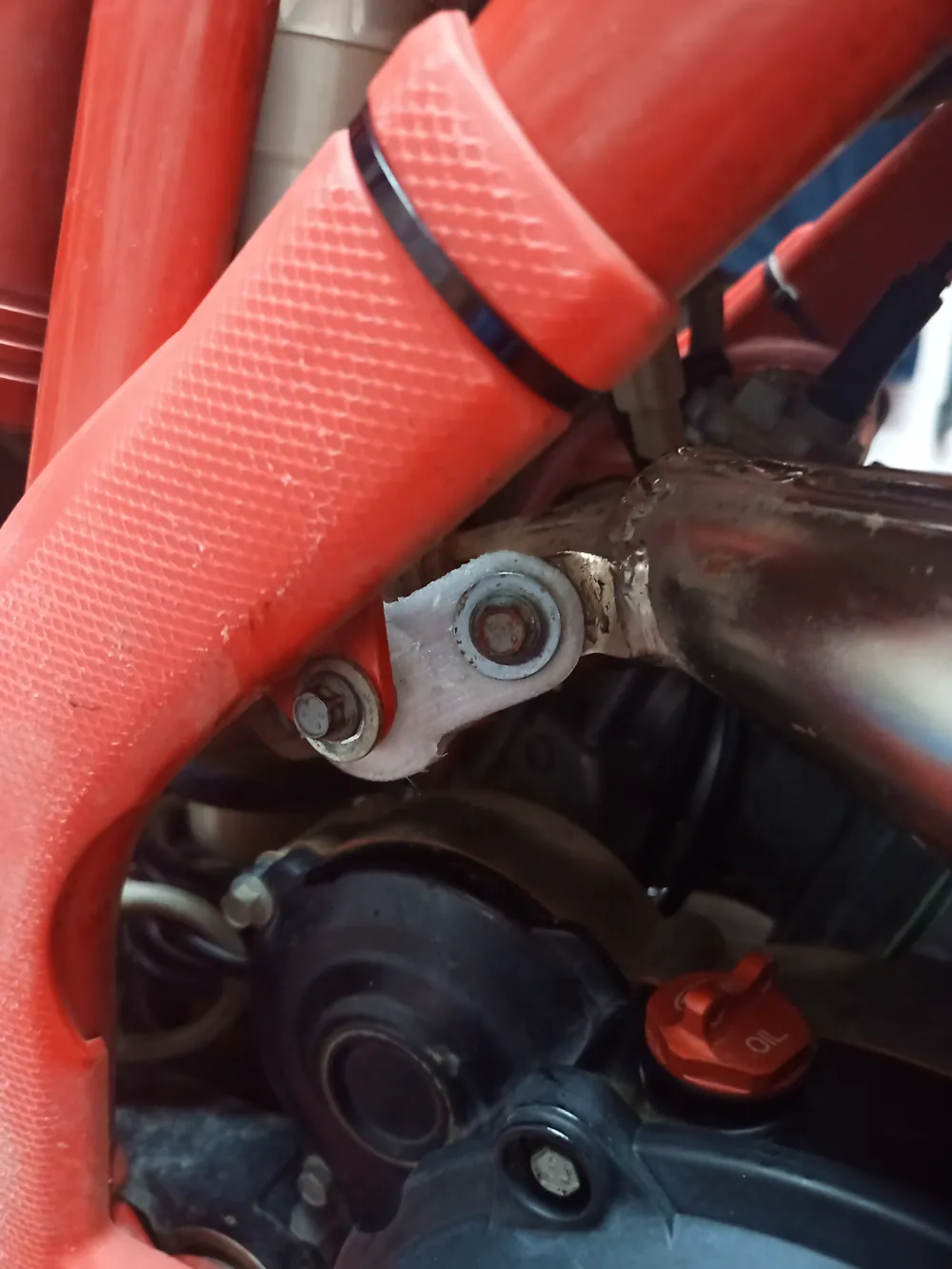 Exhaust silencer mounting bush Beta RR by Snake Plissken - MakerWorld