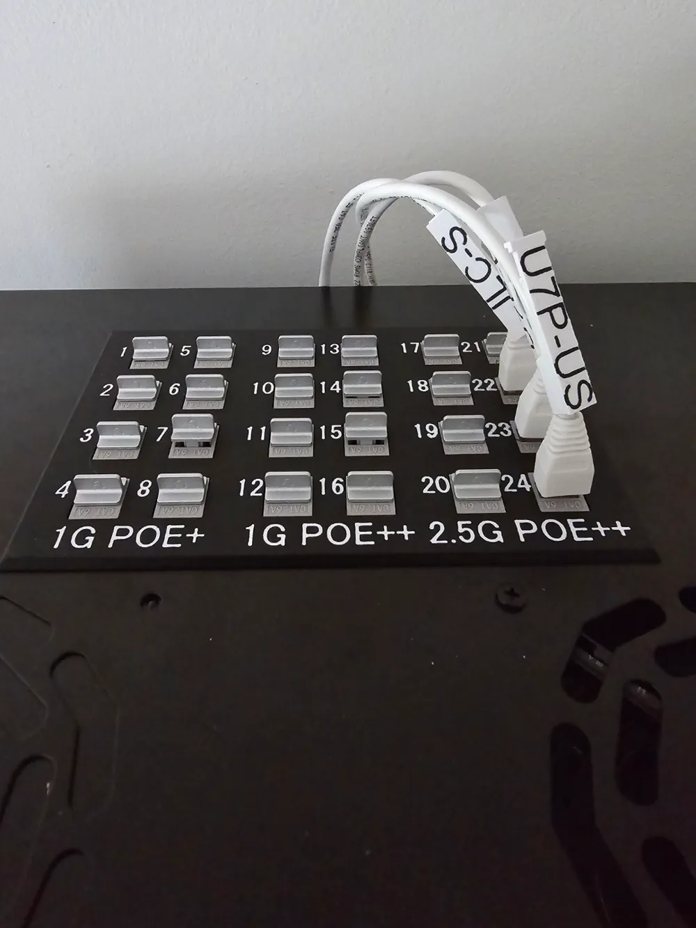 165x100mm 24 Keystone Jack Patch Panel - Free 3D Print Model - MakerWorld