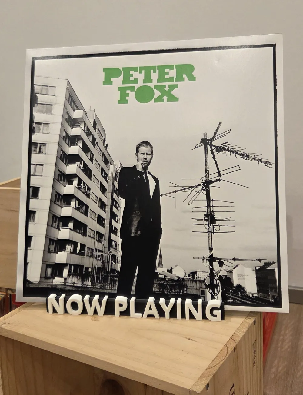 Vinyl Stand "NOW PLAYING" with Disc inlay - Free 3D Print Model ...