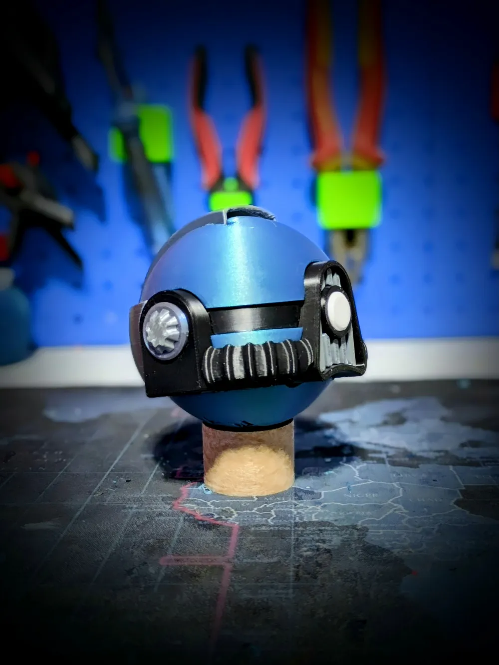 War-Hammer 40k Space Marine Pokeball - Free 3D Print Model - MakerWorld