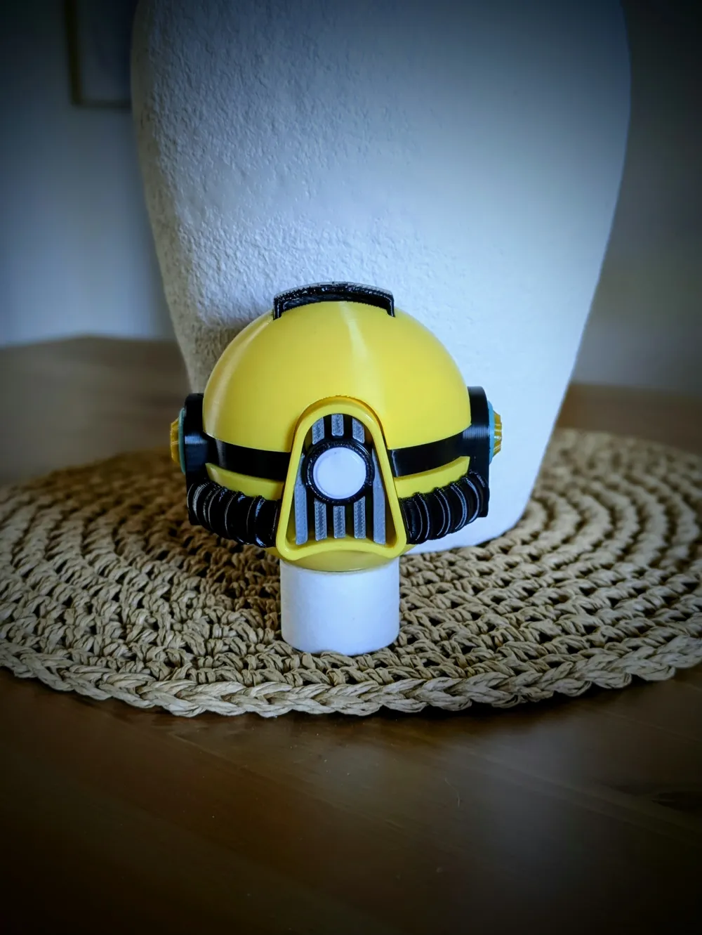 War-Hammer 40k Space Marine Pokeball - Free 3D Print Model - MakerWorld
