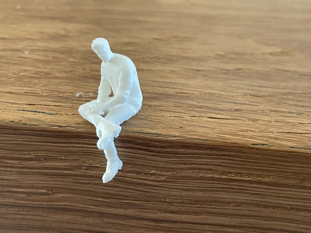 Sitzender Mann von 3D King - MakerWorld
