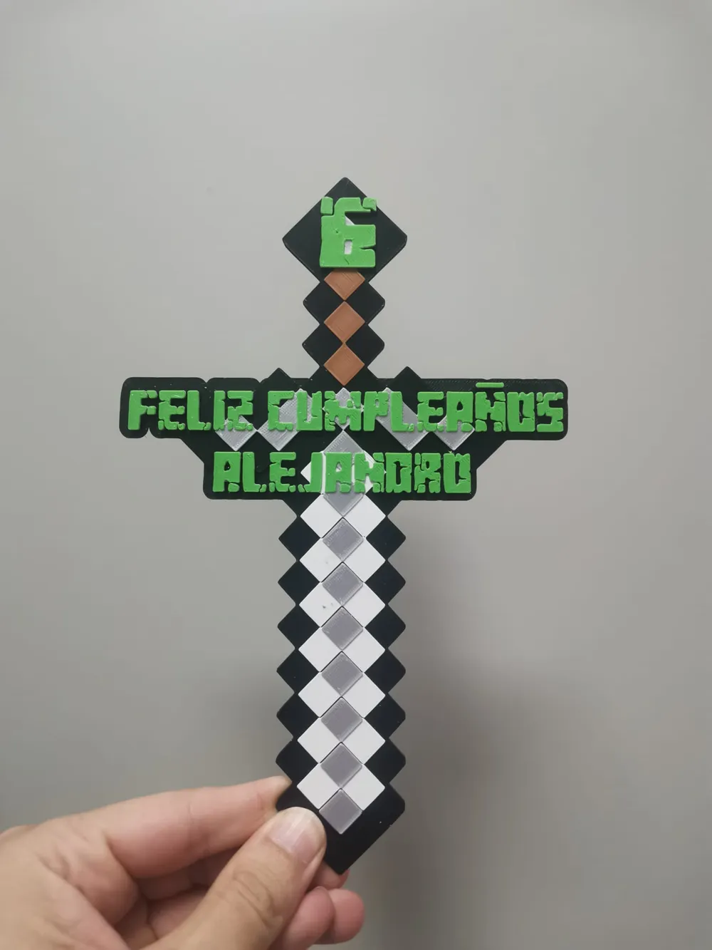 Cake topper Espada Minecraft ,modificable , no ams by Sirde MakerWorld ...