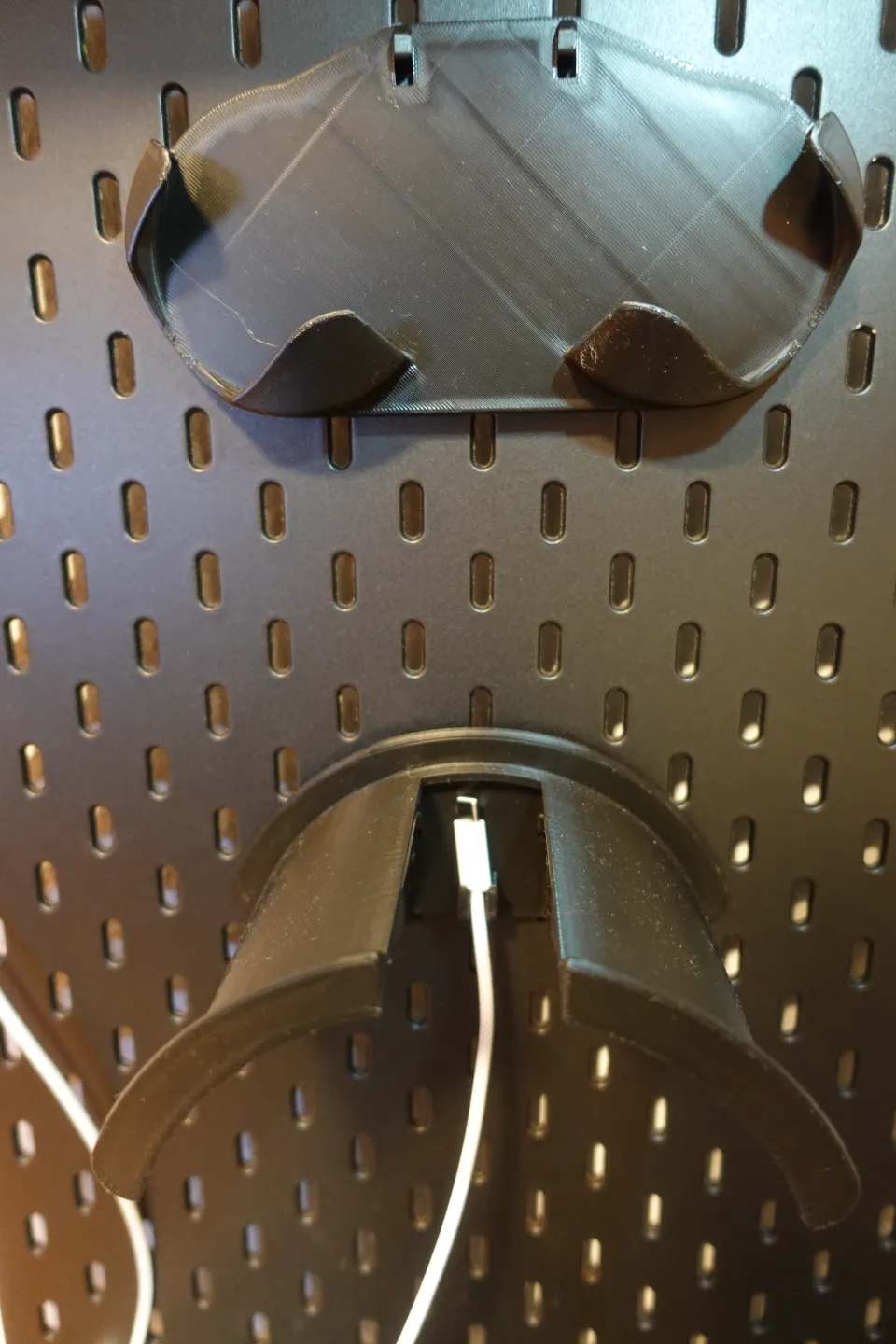 Meta Quest 3 / 3s holder for IKEA SKÅDIS/Skadis Remixed by Merlin ...