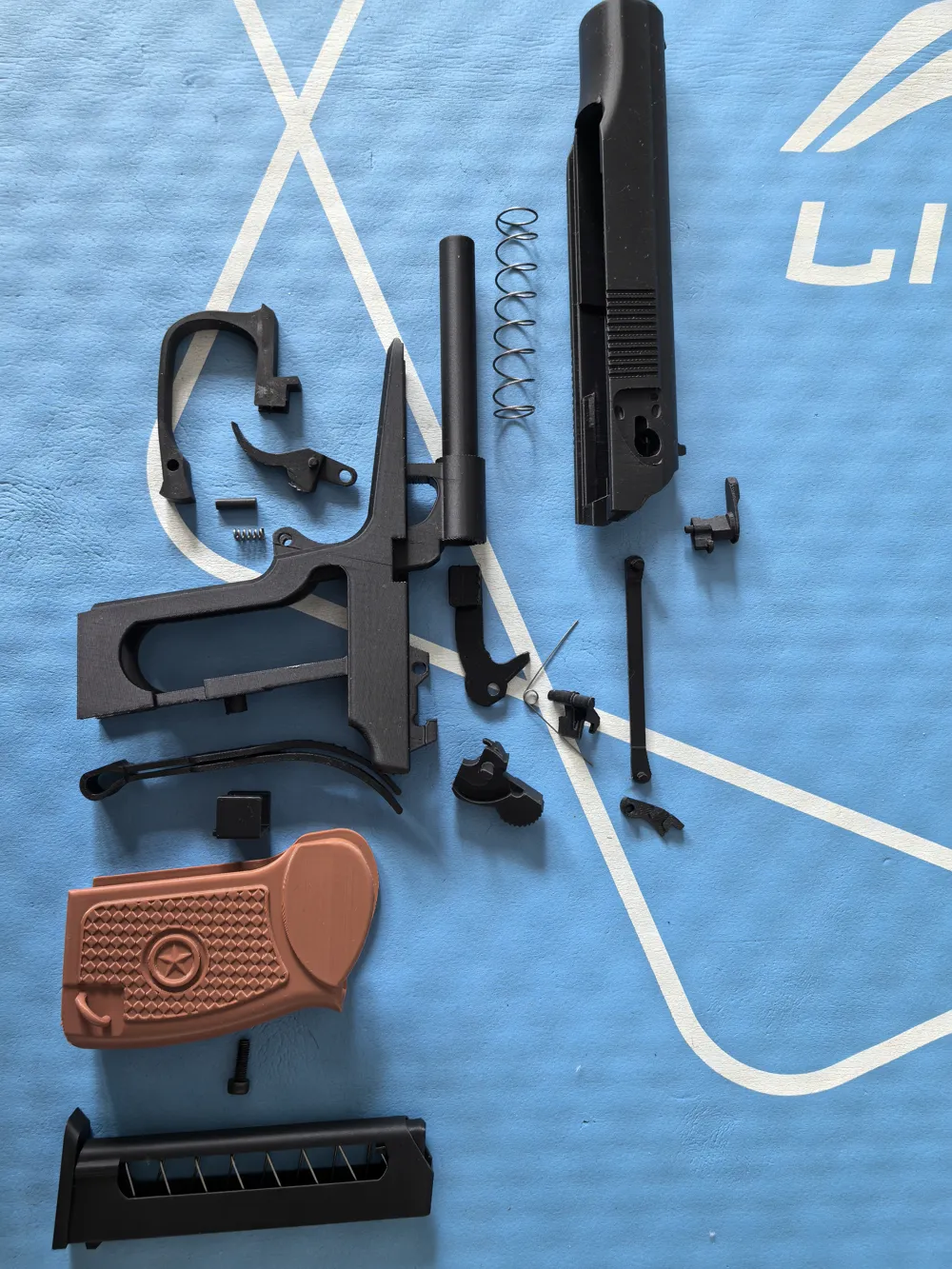 Makarov PM pistol by Northeast Tiger Walking Again MakerWorld: Download ...