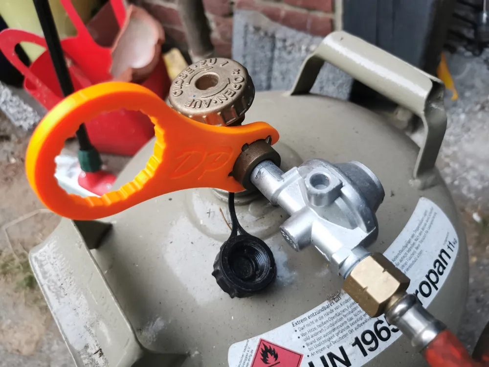 2-in-1 Gas Bottle Wrench & Valve Opener "NO LOGO" - Free 3D Print Model ...