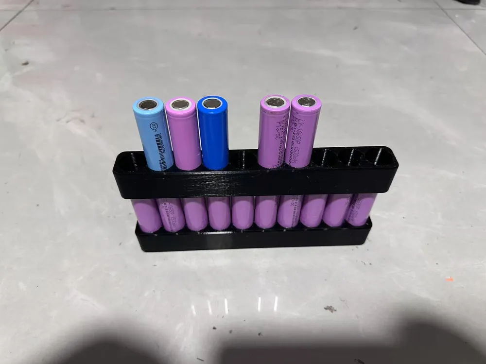 18650 Battery Case by hnhbwglaMakerWorld: Download Free 3D Models