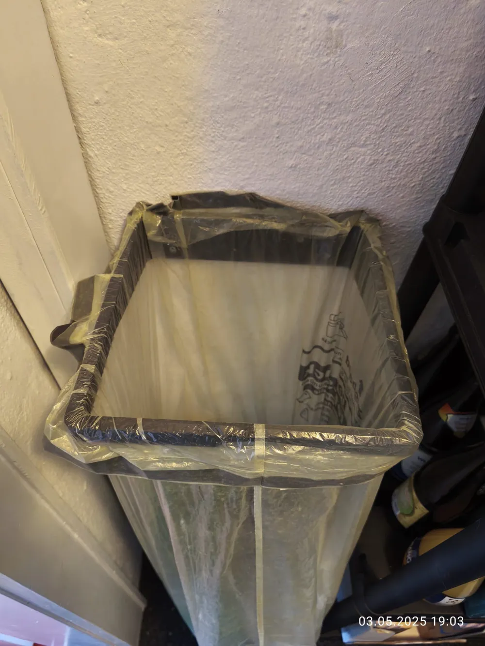 Yellow Sack Wall Mount / Trash Bag Wall Mount - Free 3D Print Model ...