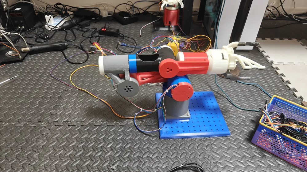 A 6-DOF Robot Arm and a 1-DOF Gripper - Free 3D Print Model - MakerWorld
