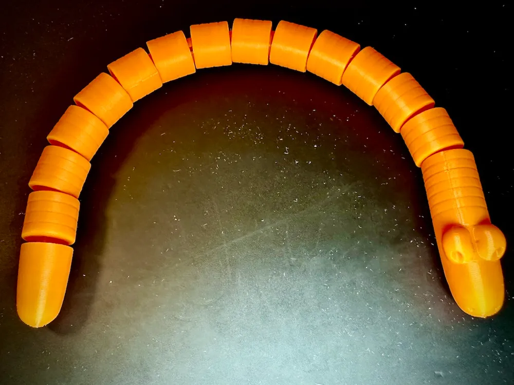 Cute Articulated Earthworm by DWdesigns - MakerWorld