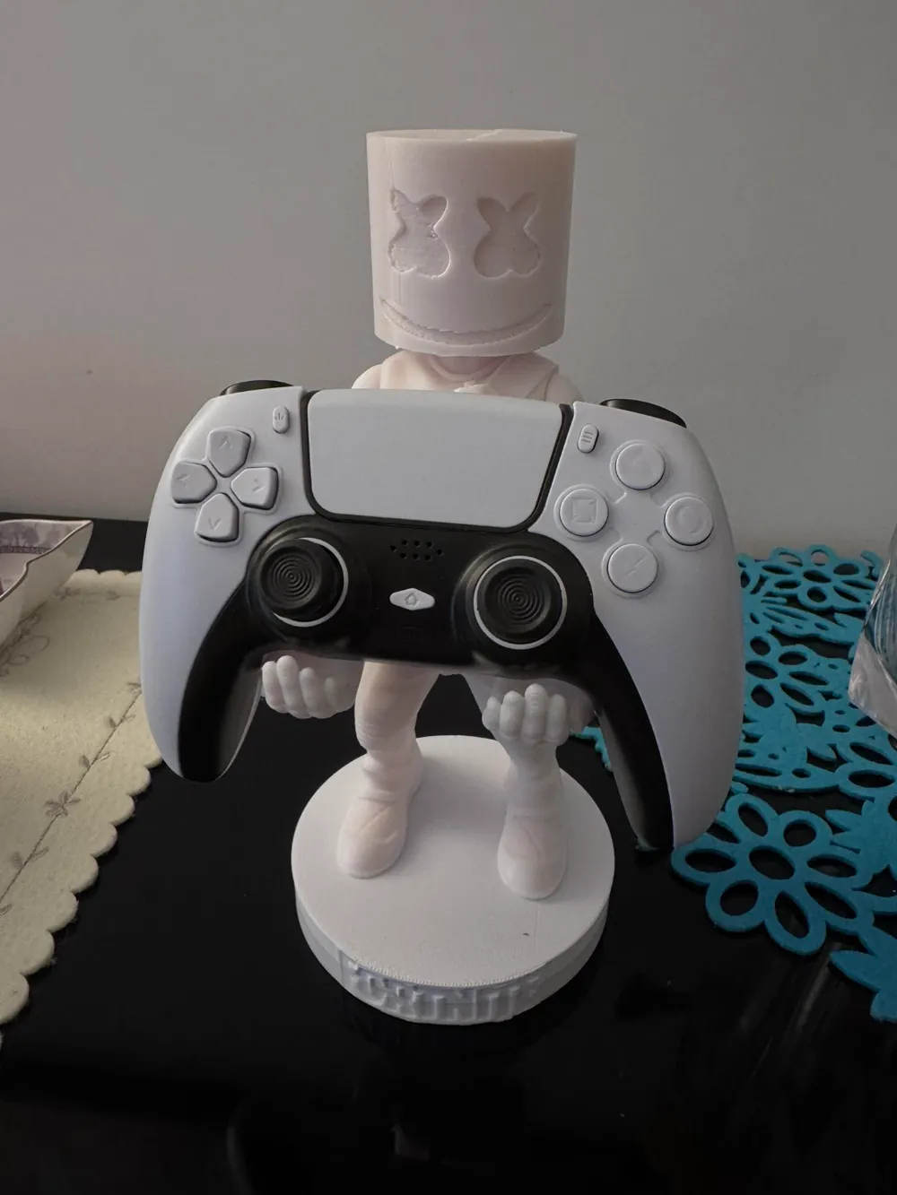 Fortnite Marshmellow Controller Stand Ps5 by Derek 3D Printing ...