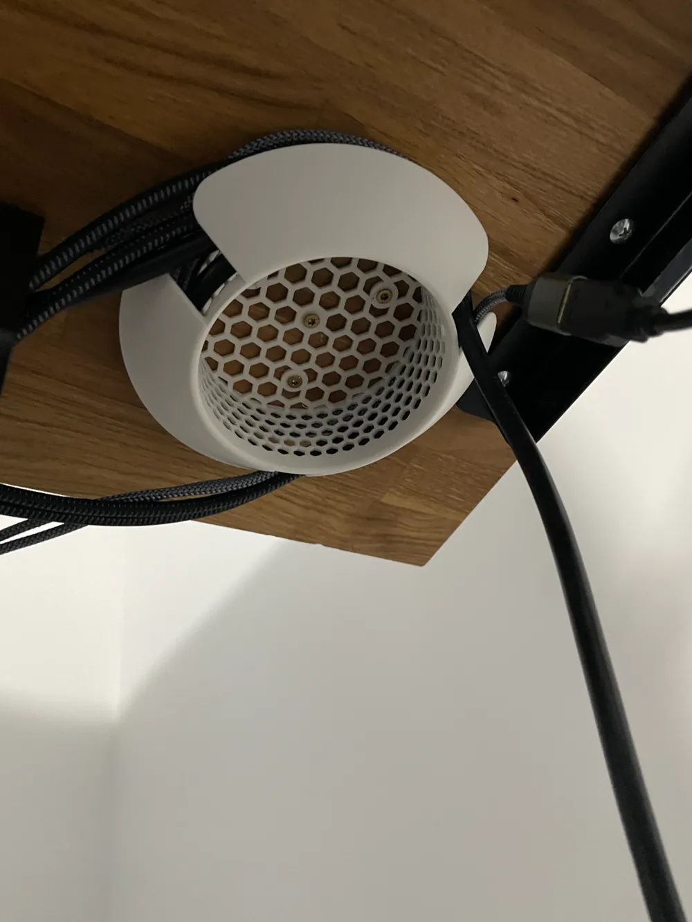 spool for excess cables - cable management by Jukti MakerWorld ...